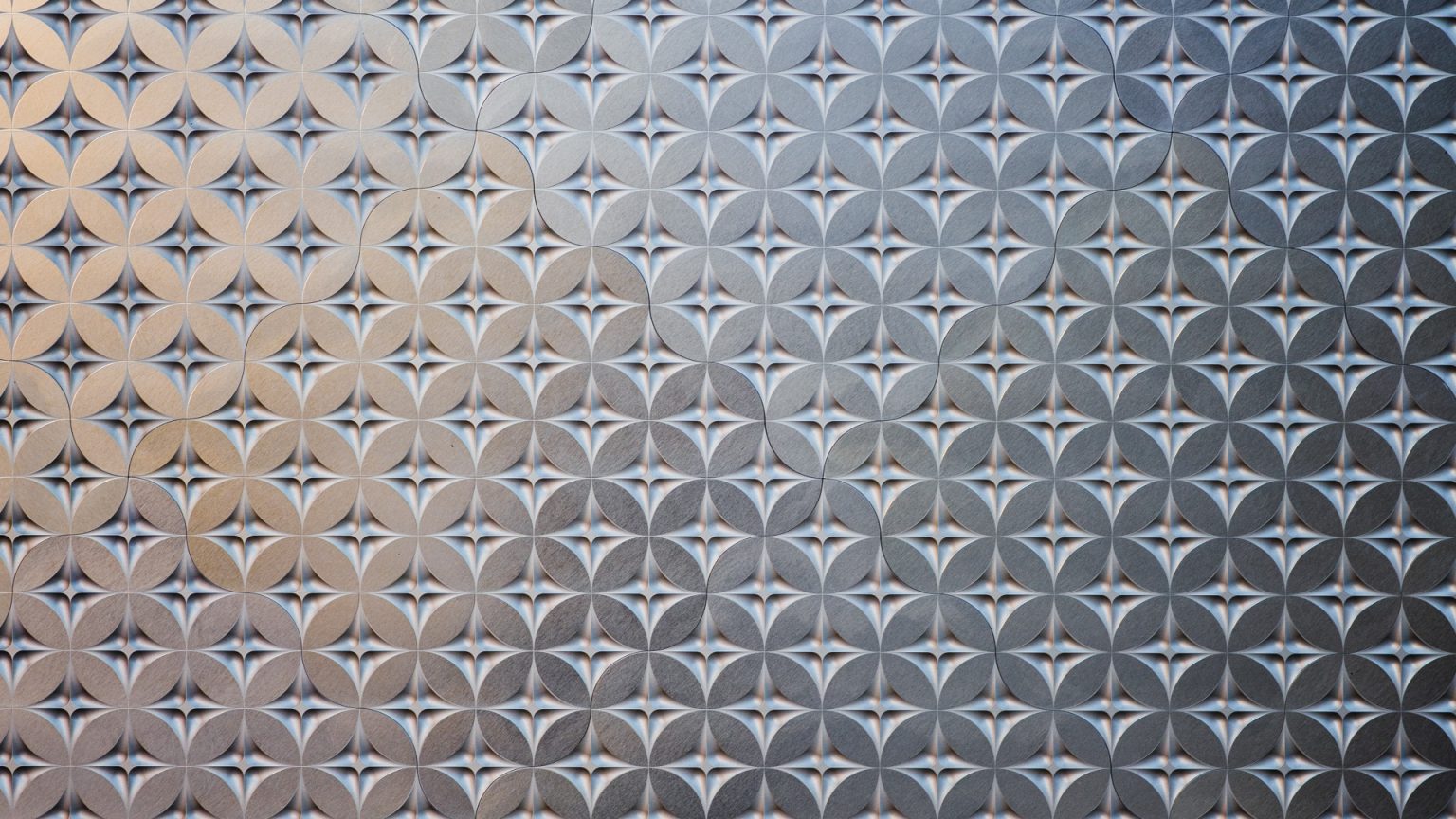 Découvrez toutes les utilisations astucieuses de la plaque en inox ...